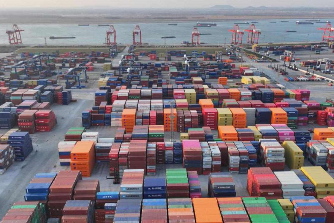 GDP Contraction Exposes Economic Fragility Amid Tariff Shock - FastBull