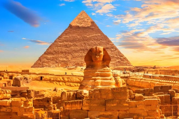 What Is a Pyramiding Strategy, and How Does It Work in Trading? - FastBull