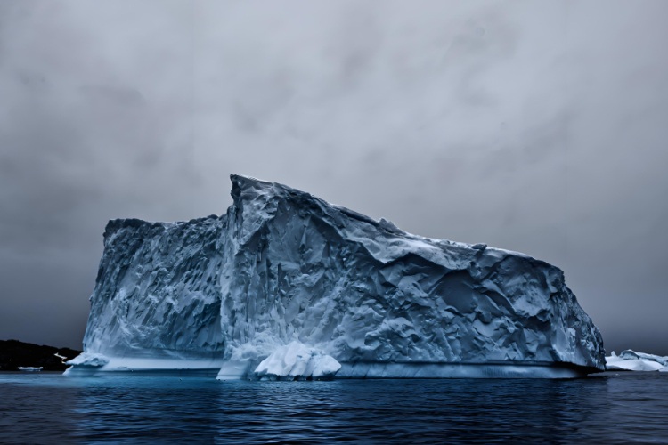 What Is An Iceberg Order, And How Can You Use It For Trading? - FastBull