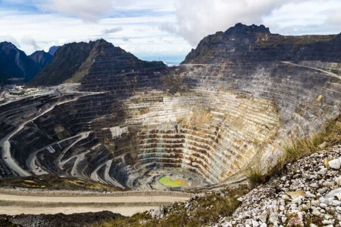 Indonesia Launches 200-Ton Pani Gold Mine as Global Prices Hit Record ...