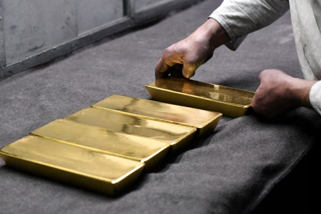 Precious Metals Dip as Peace Hopes and Profit-Taking Halt Record Rally ...